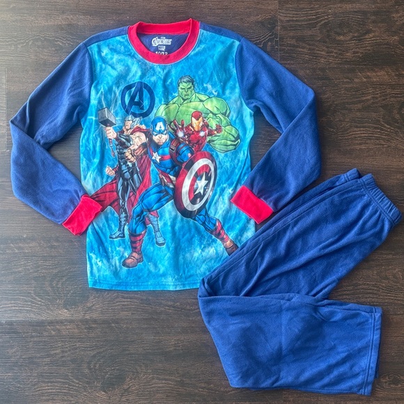 Marvel | Pajamas | Marvel Avengers Blue And Red Long Sleeve Pajama Set ...